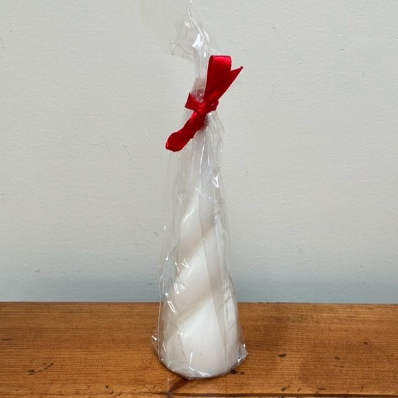 Accents | New White Icicle Candle | Poshmark